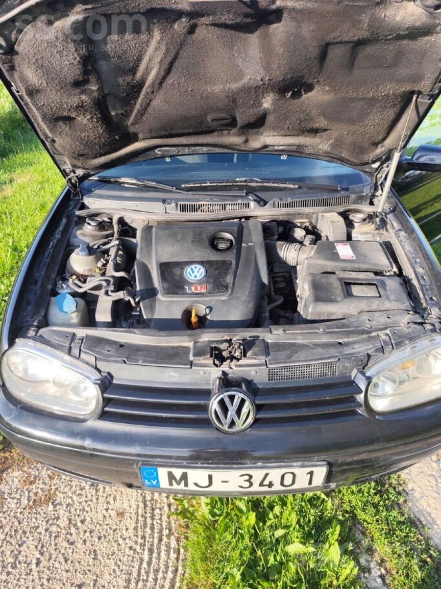 Black Volkswagen Golf 2003 in Liepaja, with an engine capacity of 1.90 L and mileage of 377 thousand km for 1700 €, photo 7 on AUTOMOTO.COM.LV