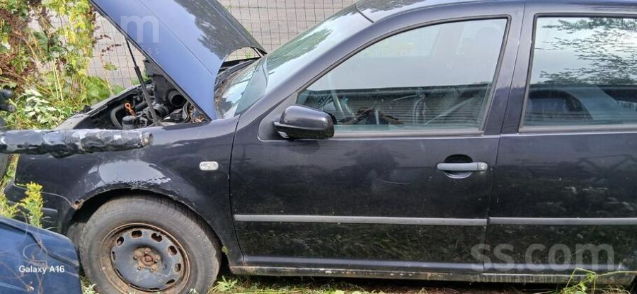 Melns Volkswagen Golf 2003 Ogre, ar dzinēja tilpumu 1.90 L un nobraukumu 295 tūkst. km par 700 €, foto 6 vietnē AUTOMOTO.COM.LV