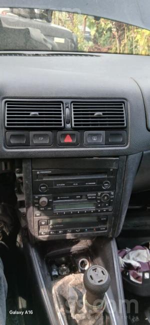 Melns Volkswagen Golf 2003 Ogre, ar dzinēja tilpumu 1.90 L un nobraukumu 295 tūkst. km par 700 €, foto 10 vietnē AUTOMOTO.COM.LV
