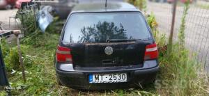 Melns Volkswagen Golf 2003 Ogre, ar dzinēja tilpumu 1.90 L un nobraukumu 295 tūkst. km par 700 €, foto 22 vietnē AUTOMOTO.COM.LV