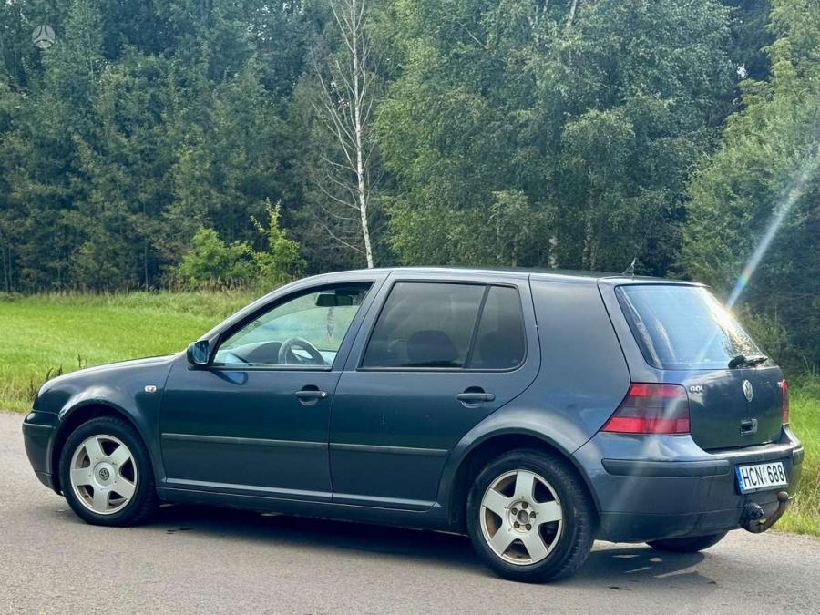 Melns Volkswagen Golf 2003 Radviliškis, ar dzinēja tilpumu 1.90 L un nobraukumu 274 tūkst. km par 1000 €, foto 6 vietnē AUTOMOTO.COM.LV