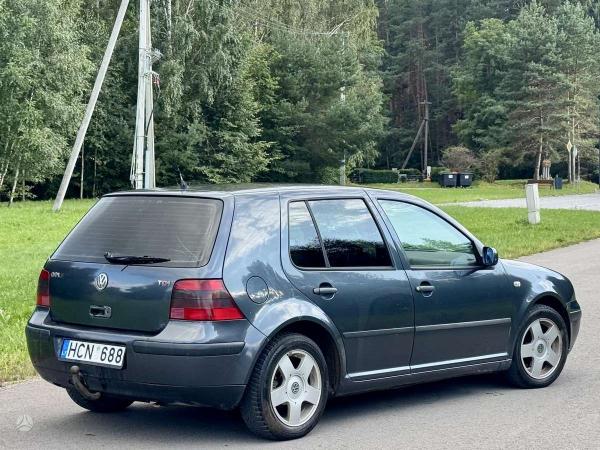 Черный Фольксваген Гольф 2003 в Радвилишкис, объемом двигателя 1.90 л и пробегом 274 тыс. км за 1000 €, фото 10 на AUTOMOTO.COM.LV