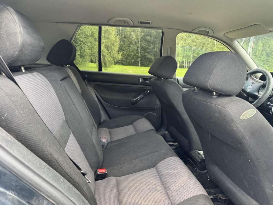 Melns Volkswagen Golf 2003 Radviliškis, ar dzinēja tilpumu 1.90 L un nobraukumu 274 tūkst. km par 1000 €, foto 14 vietnē AUTOMOTO.COM.LV