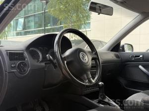Black Volkswagen Golf 2003 in Riga, with an engine capacity of 1.60 L and mileage of 0 thousand km for 2000 €, photo 6 on AUTOMOTO.COM.LV