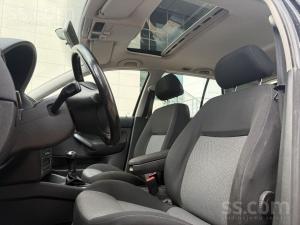 Black Volkswagen Golf 2003 in Riga, with an engine capacity of 1.60 L and mileage of 0 thousand km for 2000 €, photo 7 on AUTOMOTO.COM.LV