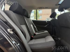 Black Volkswagen Golf 2003 in Riga, with an engine capacity of 1.60 L and mileage of 0 thousand km for 2000 €, photo 9 on AUTOMOTO.COM.LV