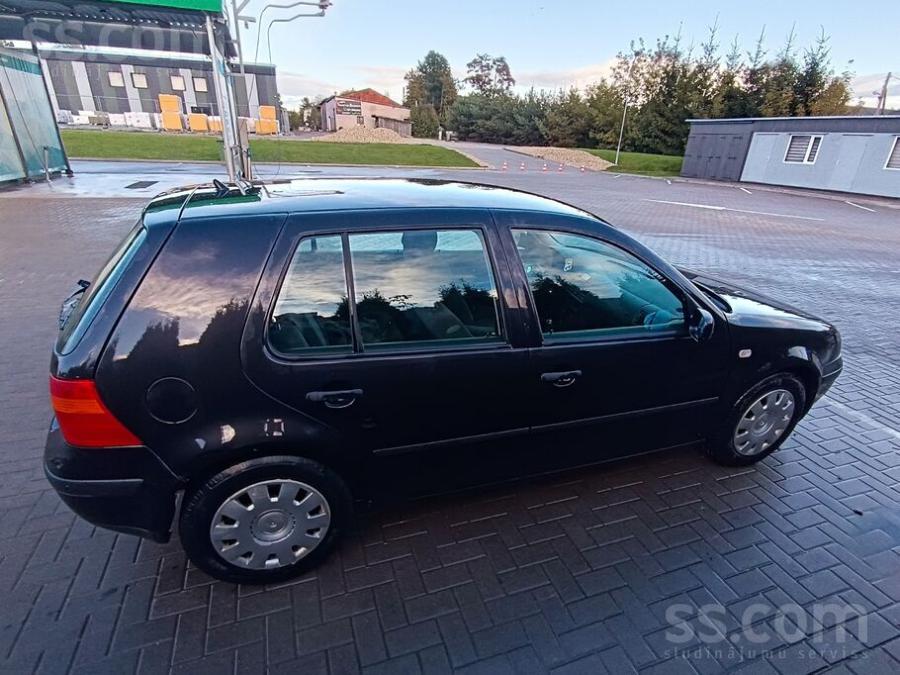 Black Volkswagen Golf 2003 in Ludza, with an engine capacity of 1.90 L and mileage of 276 thousand km for 1450 €, photo 4 on AUTOMOTO.COM.LV