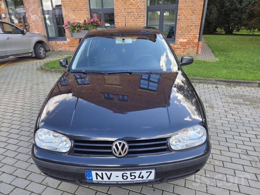 Melns Volkswagen Golf 2003 Bauska, ar dzinēja tilpumu 1.90 L un nobraukumu 381 tūkst. km par 2190 €, foto 3 vietnē AUTOMOTO.COM.LV