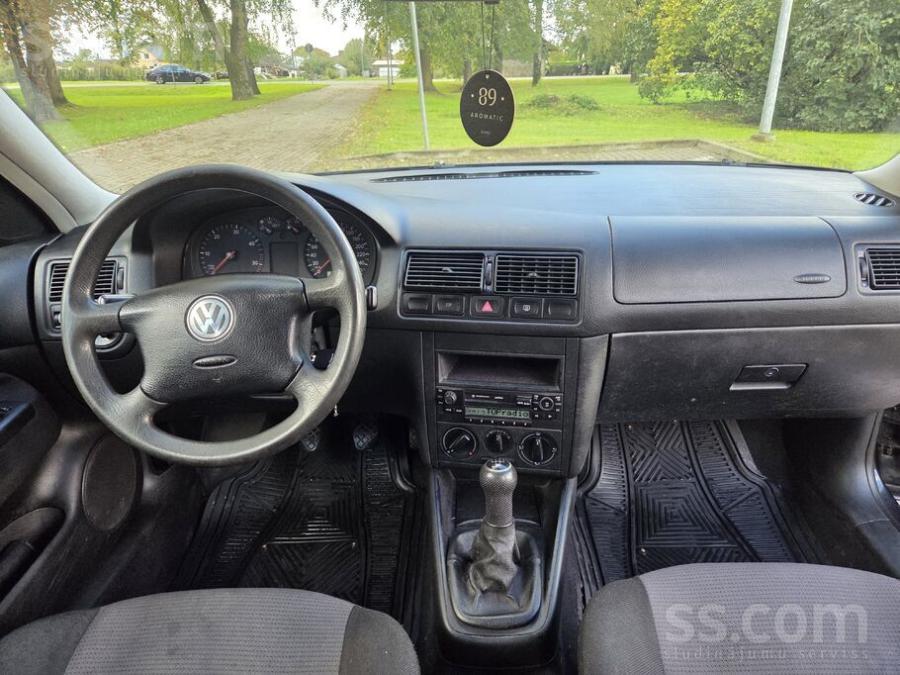 Melns Volkswagen Golf 2003 Bauska, ar dzinēja tilpumu 1.90 L un nobraukumu 381 tūkst. km par 2190 €, foto 10 vietnē AUTOMOTO.COM.LV