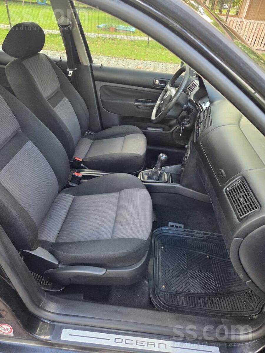 Melns Volkswagen Golf 2003 Bauska, ar dzinēja tilpumu 1.90 L un nobraukumu 381 tūkst. km par 2190 €, foto 12 vietnē AUTOMOTO.COM.LV
