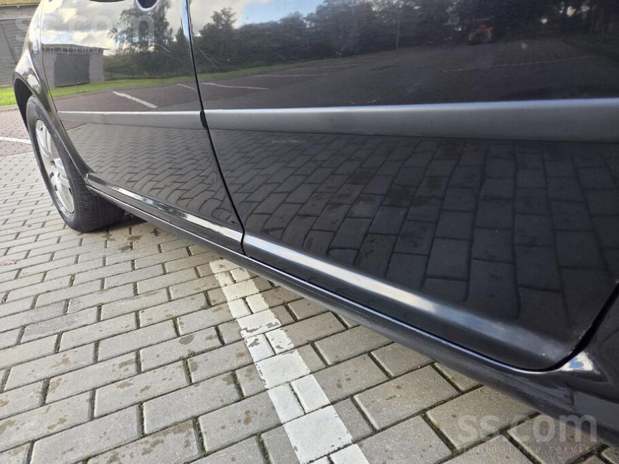 Melns Volkswagen Golf 2003 Bauska, ar dzinēja tilpumu 1.90 L un nobraukumu 381 tūkst. km par 2190 €, foto 16 vietnē AUTOMOTO.COM.LV