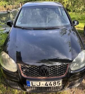 Melns Volkswagen Golf 2004 Jelgava, ar dzinēja tilpumu 1.90 L un nobraukumu 450 tūkst. km par 3300 €, foto 1 vietnē AUTOMOTO.COM.LV