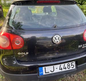 Melns Volkswagen Golf 2004 Jelgava, ar dzinēja tilpumu 1.90 L un nobraukumu 450 tūkst. km par 3300 €, foto 3 vietnē AUTOMOTO.COM.LV