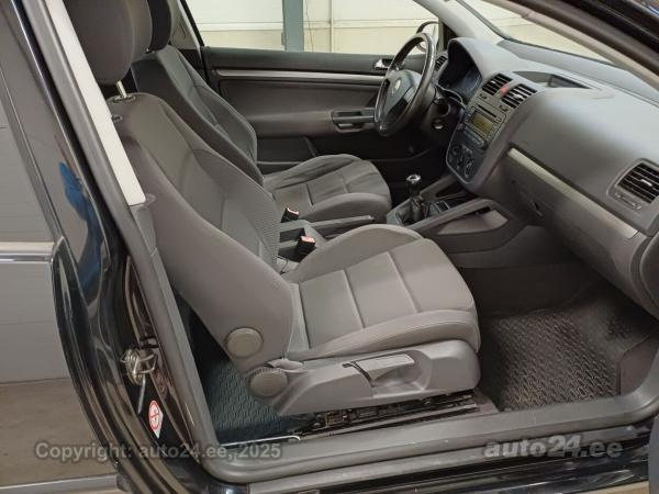 Melns Volkswagen Golf 2004 Paide, ar dzinēja tilpumu 1.40 L un nobraukumu 172 tūkst. km par 3200 €, foto 11 vietnē AUTOMOTO.COM.LV