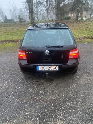 Black Volkswagen Golf 2004 in Valmiera, with an engine capacity of 1.40 L and mileage of 288 thousand km for 1500 €, photo 2 on AUTOMOTO.COM.LV