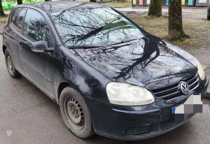 Black Volkswagen Golf 2004 in Kaunas, with an engine capacity of 1.90 L and mileage of 33 thousand km for 380 €, photo 2 on AUTOMOTO.COM.LV