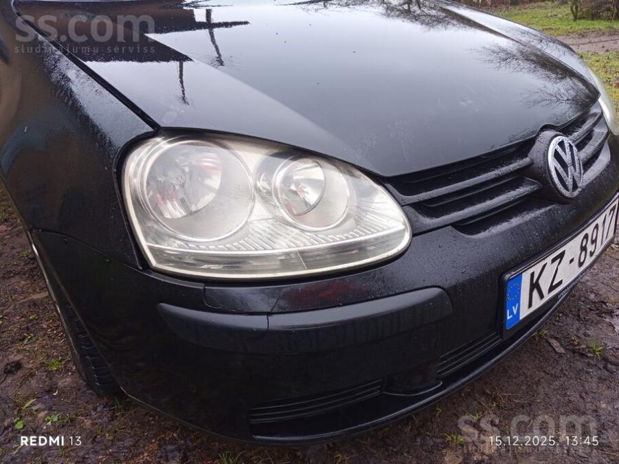 Black Volkswagen Golf 2004 in Ogre, with an engine capacity of 1.40 L and mileage of 306 thousand km for 700 €, photo 13 on AUTOMOTO.COM.LV