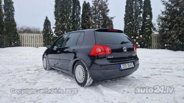 Melns Volkswagen Golf 2004 Tartu, ar dzinēja tilpumu 2.00 L un nobraukumu 377 tūkst. km par 1499 €, foto 3 vietnē AUTOMOTO.COM.LV