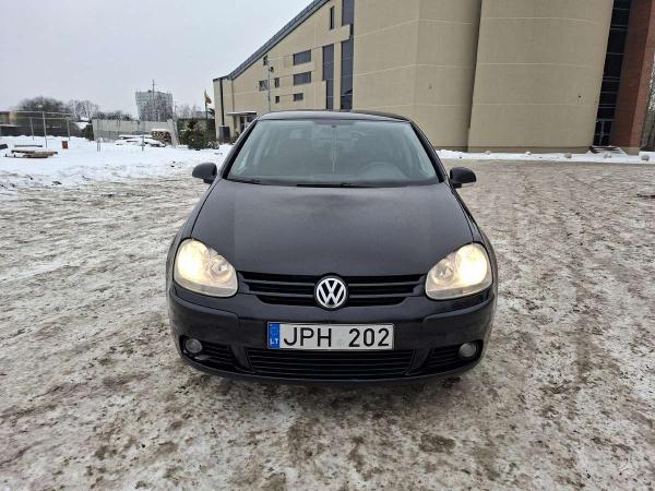 Melns Volkswagen Golf 2004 Kauņa, ar dzinēja tilpumu 1.90 L un nobraukumu 312 tūkst. km par 1850 €, foto 6 vietnē AUTOMOTO.COM.LV