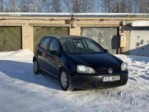 Black Volkswagen Golf 2004 in Riga, with an engine capacity of 1.40 L and mileage of 305 thousand km for 1450 €, photo  on AUTOMOTO.COM.LV