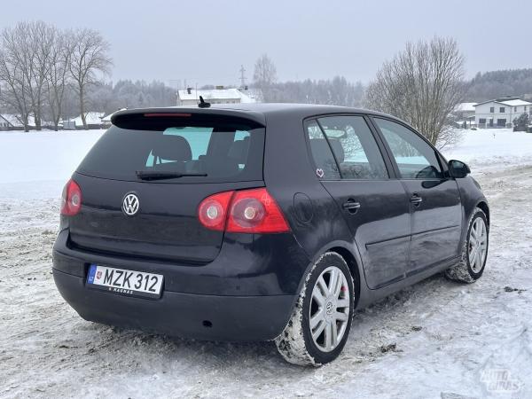 Black Volkswagen Golf 2004 in Siauliai, with an engine capacity of 2.00 L and mileage of 313 thousand km for 2850 €, photo 5 on AUTOMOTO.COM.LV