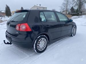 Melns Volkswagen Golf 2004 Biržai, ar dzinēja tilpumu 1.90 L un nobraukumu 311 tūkst. km par 2350 €, foto 3 vietnē AUTOMOTO.COM.LV