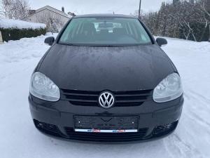 Melns Volkswagen Golf 2004 Biržai, ar dzinēja tilpumu 1.90 L un nobraukumu 311 tūkst. km par 2350 €, foto 4 vietnē AUTOMOTO.COM.LV