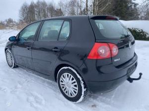Melns Volkswagen Golf 2004 Biržai, ar dzinēja tilpumu 1.90 L un nobraukumu 311 tūkst. km par 2350 €, foto 5 vietnē AUTOMOTO.COM.LV
