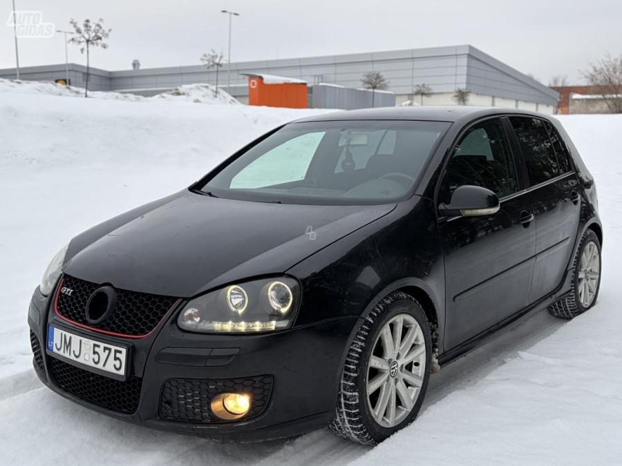 Black Volkswagen Golf 2004 in Jonava, with an engine capacity of 2.00 L and mileage of 400 thousand km for 1200 €, photo 1 on AUTOMOTO.COM.LV