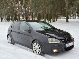 Black Volkswagen Golf 2004 in Jonava, with an engine capacity of 2.00 L and mileage of 400 thousand km for 1200 €, photo 4 on AUTOMOTO.COM.LV