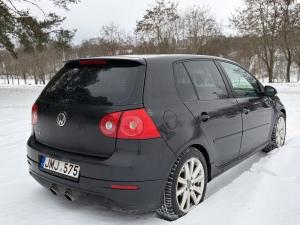 Black Volkswagen Golf 2004 in Jonava, with an engine capacity of 2.00 L and mileage of 400 thousand km for 1200 €, photo 6 on AUTOMOTO.COM.LV