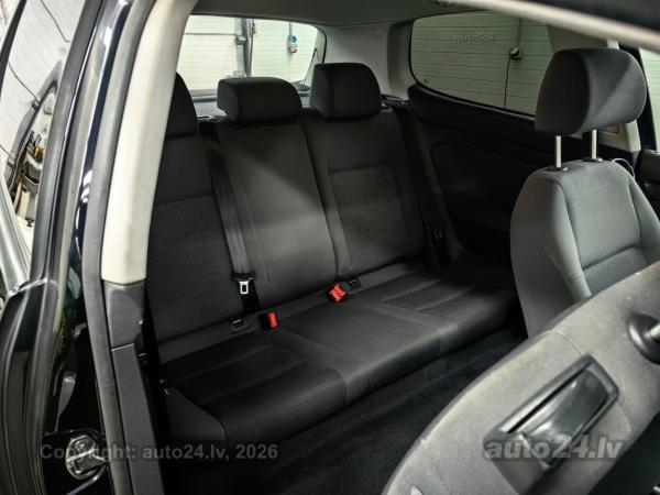 Melns Volkswagen Golf 2004 Viljandi, ar dzinēja tilpumu 1.40 L un nobraukumu 193 tūkst. km par 3190 €, foto 7 vietnē AUTOMOTO.COM.LV