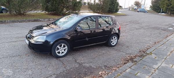 Black Volkswagen Golf 2004 in Kelme, with an engine capacity of 2.00 L and mileage of 307 thousand km for 1550 €, photo 2 on AUTOMOTO.COM.LV