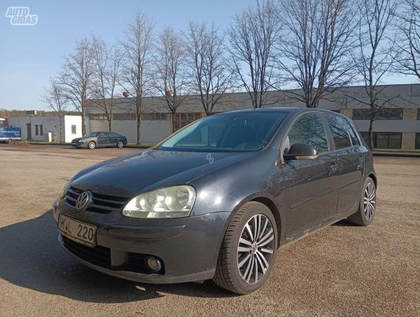 Melns Volkswagen Golf 2004 Viļņa, ar dzinēja tilpumu 2.00 L un nobraukumu 310 tūkst. km par 1300 €, foto 2 vietnē AUTOMOTO.COM.LV