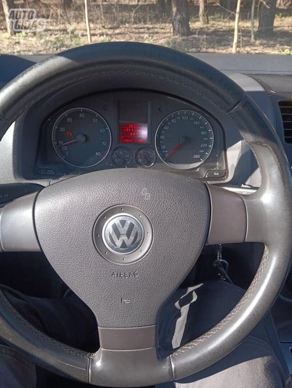 Melns Volkswagen Golf 2004 Viļņa, ar dzinēja tilpumu 2.00 L un nobraukumu 310 tūkst. km par 1300 €, foto 8 vietnē AUTOMOTO.COM.LV