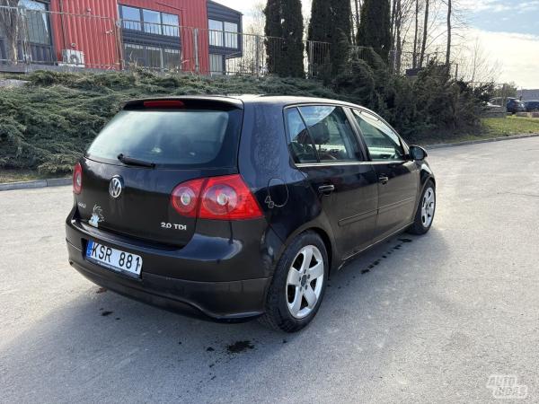 Melns Volkswagen Golf 2004 Kauņa, ar dzinēja tilpumu 1.90 L un nobraukumu 331 tūkst. km par 1350 €, foto 3 vietnē AUTOMOTO.COM.LV