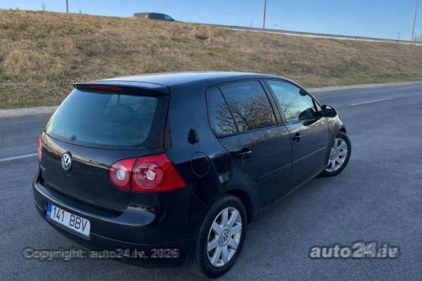 Melns Volkswagen Golf 2004 Tallina, ar dzinēja tilpumu 1.90 L un nobraukumu 326 tūkst. km par 1499 €, foto 2 vietnē AUTOMOTO.COM.LV
