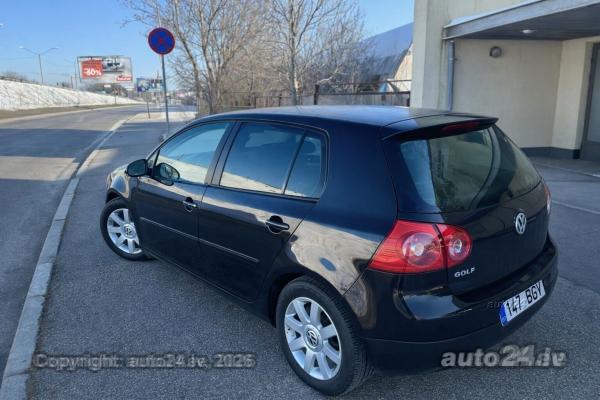 Black Volkswagen Golf 2004 in Tallinn, with an engine capacity of 1.90 L and mileage of 326 thousand km for 1499 €, photo 3 on AUTOMOTO.COM.LV