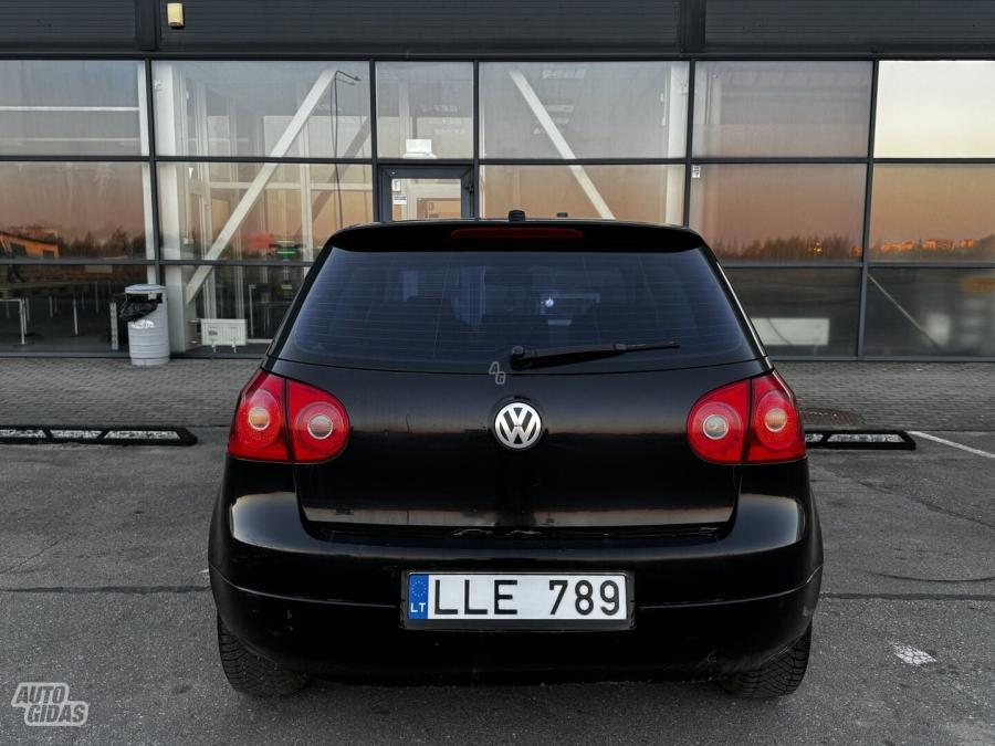 Black Volkswagen Golf 2004 in Panevezys, with an engine capacity of 2.00 L and mileage of 373 thousand km for 899 €, photo 11 on AUTOMOTO.COM.LV
