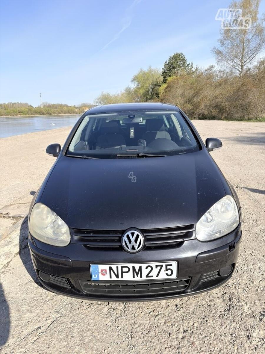 Melns Volkswagen Golf 2004 Kauņa, ar dzinēja tilpumu 2.00 L un nobraukumu 307 tūkst. km par 1850 €, foto 3 vietnē AUTOMOTO.COM.LV