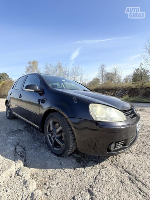 Melns Volkswagen Golf 2004 Kauņa, ar dzinēja tilpumu 2.00 L un nobraukumu 307 tūkst. km par 1850 €, foto 3 vietnē AUTOMOTO.COM.LV