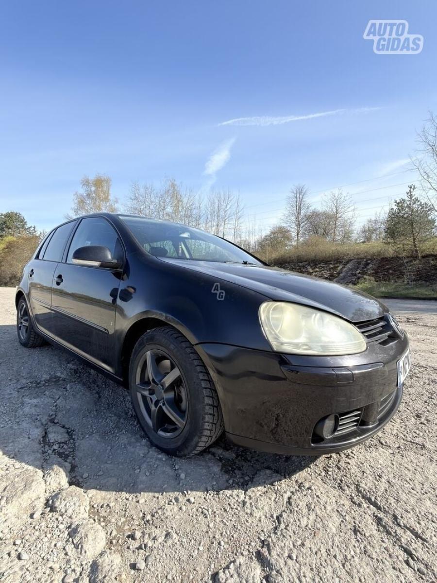 Melns Volkswagen Golf 2004 Kauņa, ar dzinēja tilpumu 2.00 L un nobraukumu 307 tūkst. km par 1850 €, foto 4 vietnē AUTOMOTO.COM.LV