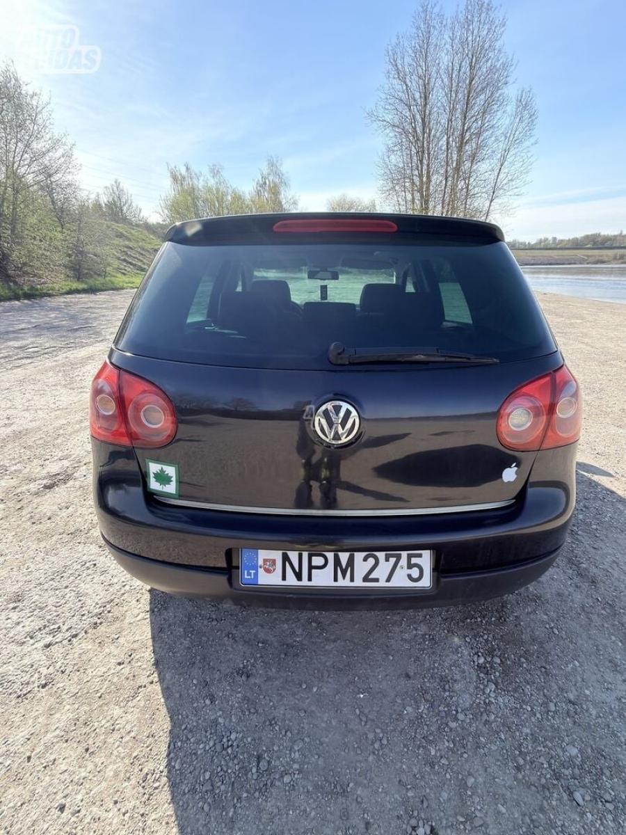Melns Volkswagen Golf 2004 Kauņa, ar dzinēja tilpumu 2.00 L un nobraukumu 307 tūkst. km par 1850 €, foto 6 vietnē AUTOMOTO.COM.LV