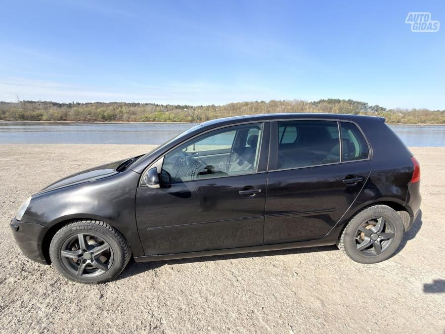 Melns Volkswagen Golf 2004 Kauņa, ar dzinēja tilpumu 2.00 L un nobraukumu 307 tūkst. km par 1850 €, foto 11 vietnē AUTOMOTO.COM.LV