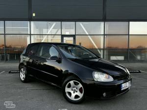 Melns Volkswagen Golf 2004 Panevēža, ar dzinēja tilpumu 2.00 L un nobraukumu 372 tūkst. km par 860 €, foto  vietnē AUTOMOTO.COM.LV
