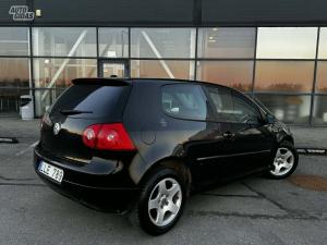 Black Volkswagen Golf 2004 in Panevezys, with an engine capacity of 2.00 L and mileage of 372 thousand km for 860 €, photo 9 on AUTOMOTO.COM.LV