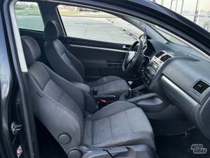 Black Volkswagen Golf 2004 in Panevezys, with an engine capacity of 2.00 L and mileage of 372 thousand km for 860 €, photo 15 on AUTOMOTO.COM.LV