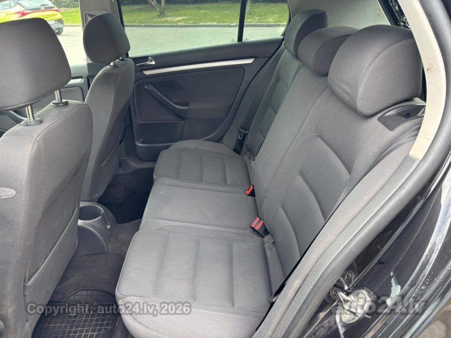 Black Volkswagen Golf 2004 in Tallinn, with an engine capacity of 1.90 L and mileage of 326 thousand km for 1299 €, photo 6 on AUTOMOTO.COM.LV