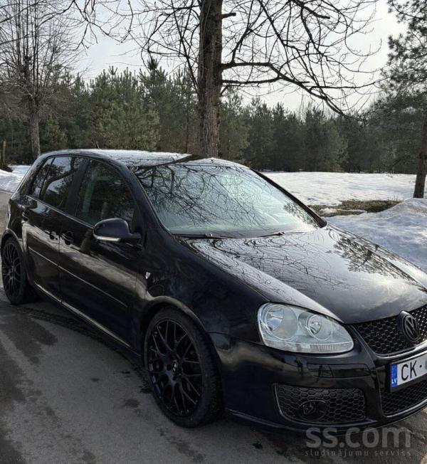 Black Volkswagen Golf 2004 in Daugavpils, with an engine capacity of 2.00 L and mileage of 230 thousand km for 3500 €, photo 2 on AUTOMOTO.COM.LV
