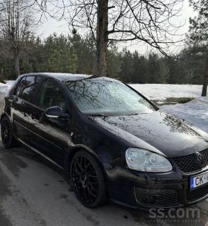 Melns Volkswagen Golf 2004 Daugavpils, ar dzinēja tilpumu 2.00 L un nobraukumu 230 tūkst. km par 3500 €, foto 3 vietnē AUTOMOTO.COM.LV
